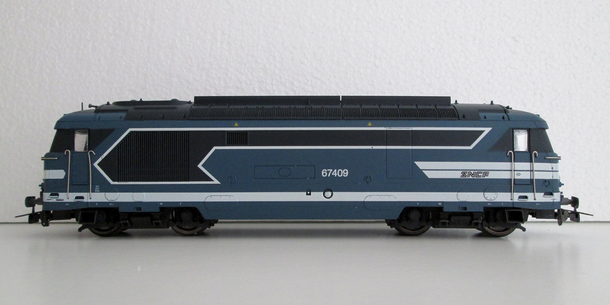 Les BB 67000 : de Jouef à REE – TrainCollection.fr